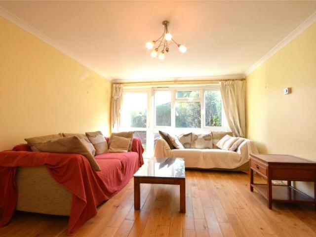 3 bedroom terraced house to rent