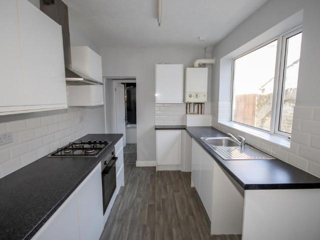 3 bedroom terraced house to rent