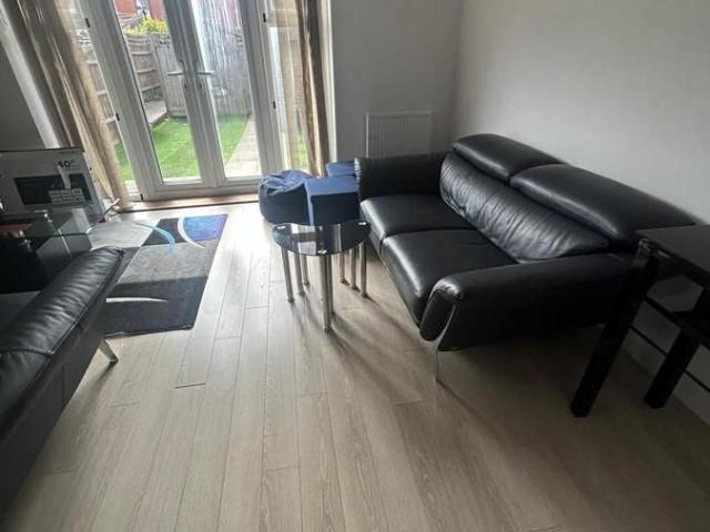 3 bedroom terraced house to rent