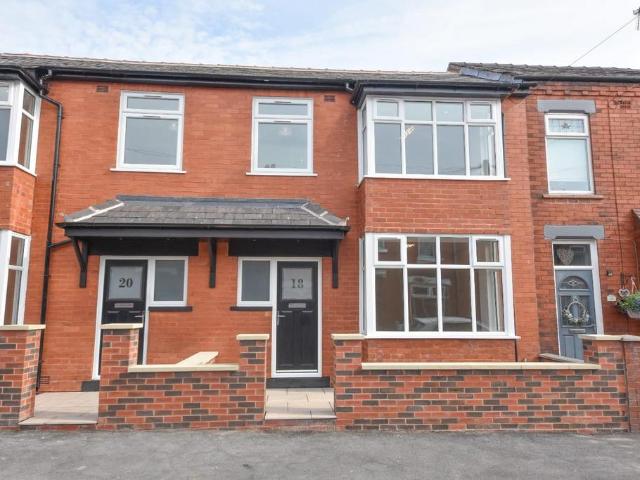3 bedroom terraced house to rent