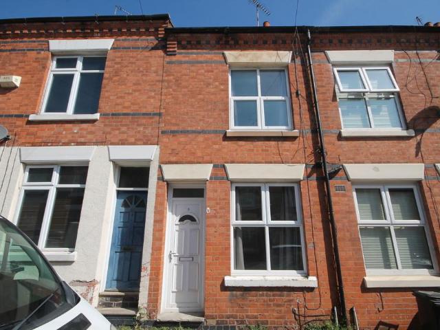 3 bedroom terraced house to rent