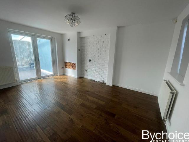 3 bedroom terraced house to rent