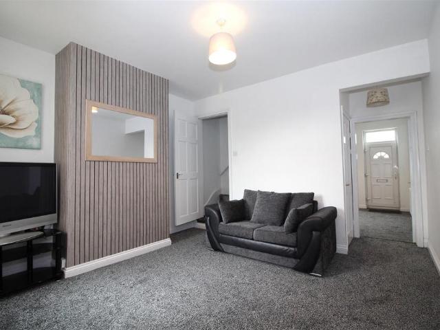 3 bedroom terraced house to rent