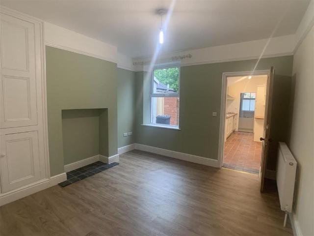 3 bedroom terraced house to rent