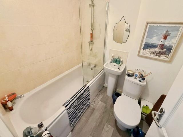 3 bedroom terraced house to rent