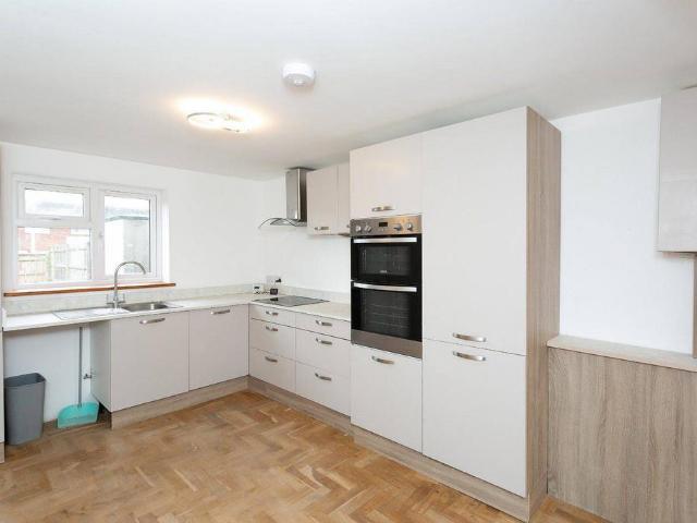 3 bedroom terraced house to rent