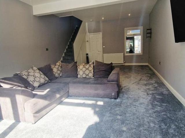 3 bedroom terraced house to rent