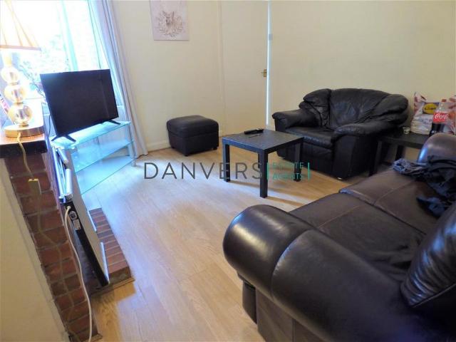 3 bedroom terraced house to rent