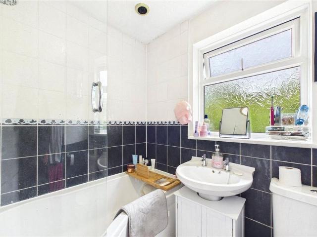 3 bedroom terraced house to rent