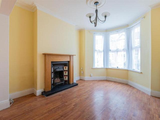 3 bedroom terraced house to rent
