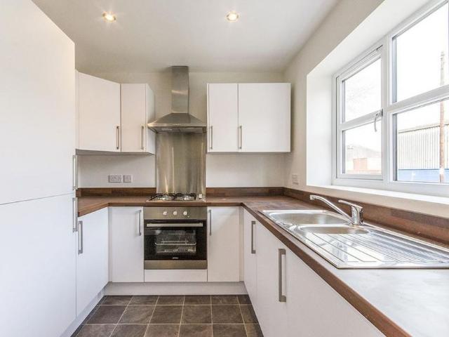 3 bedroom terraced house to rent