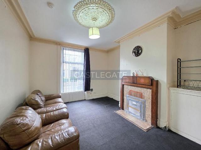3 bedroom terraced house to rent