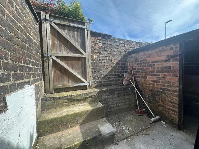 3 bedroom terraced house to rent