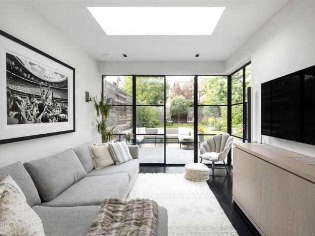 3 bedroom terraced house to rent