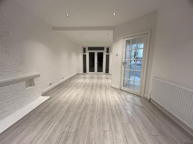 3 bedroom terraced house to rent