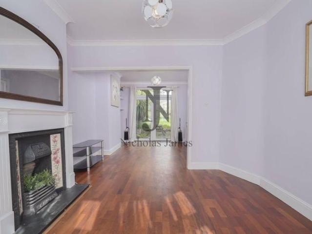 3 bedroom terraced house to rent