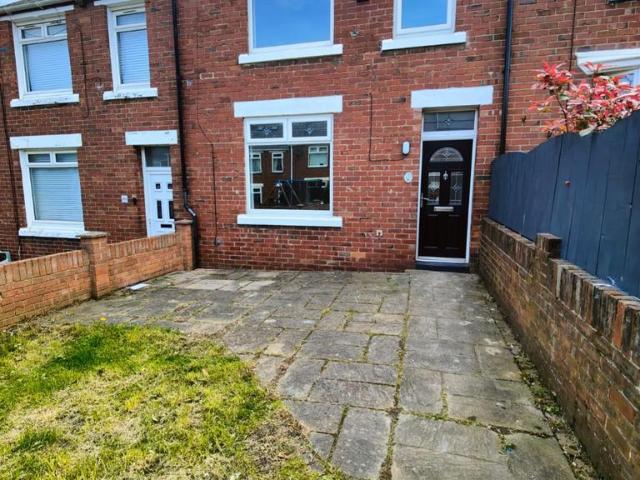 3 bedroom terraced house to rent