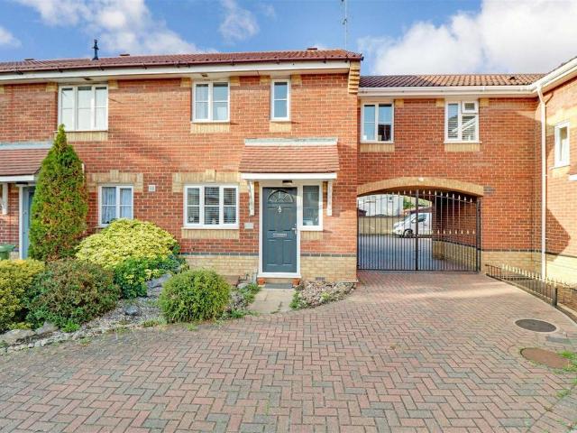 3 bedroom terraced house to rent