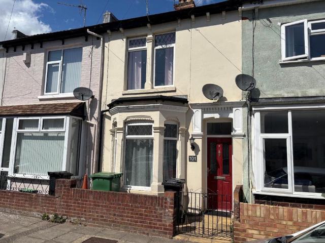 3 bedroom terraced house to rent