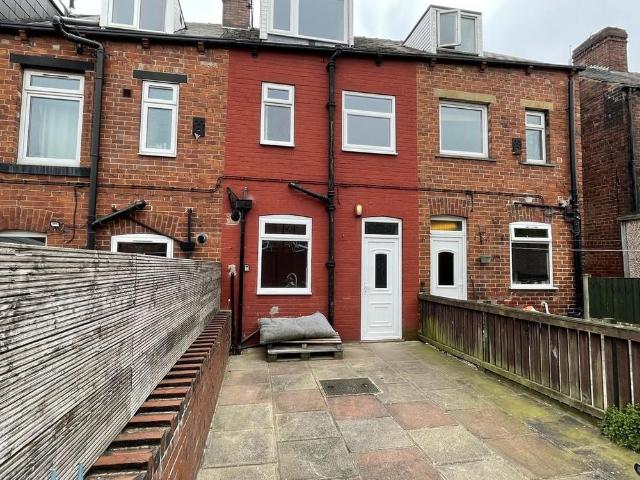 3 bedroom terraced house to rent
