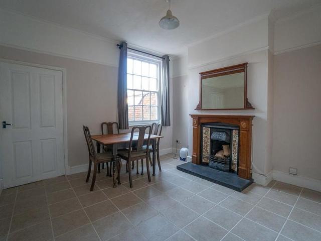3 bedroom terraced house to rent