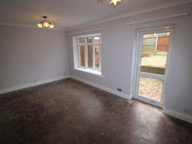 3 bedroom terraced house to rent