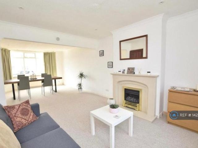 3 bedroom terraced house to rent