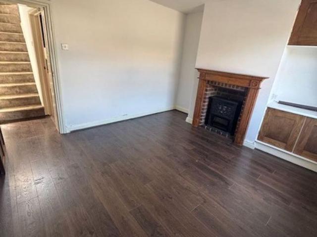 3 bedroom terraced house to rent
