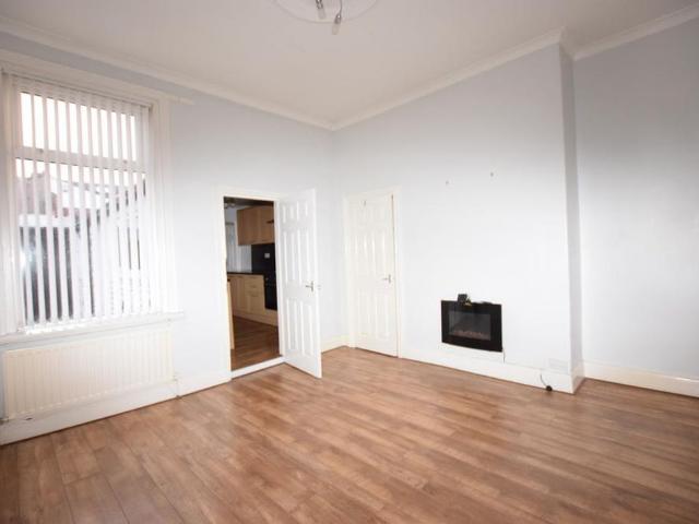 3 bedroom terraced house to rent