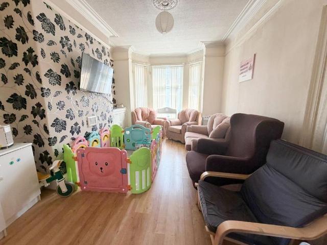 3 bedroom terraced house to rent
