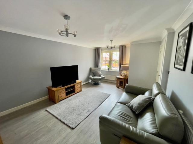 3 bedroom terraced house to rent