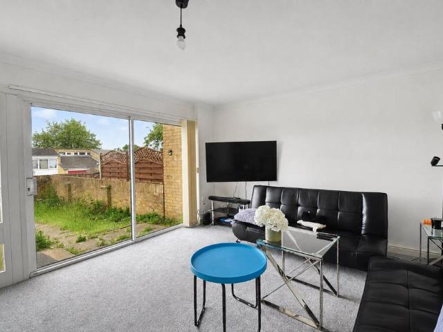 3 bedroom terraced house to rent