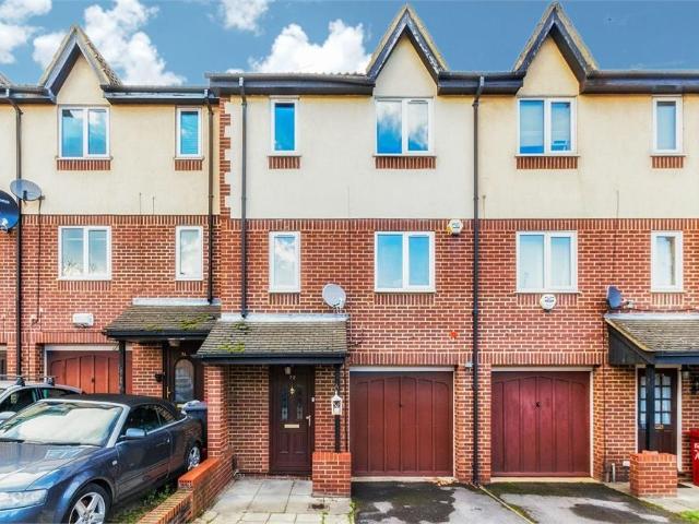 3 bedroom terraced house to rent