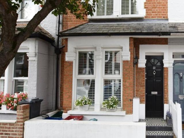 3 bedroom terraced house to rent