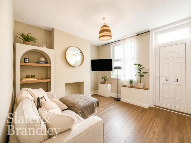3 bedroom terraced house to rent