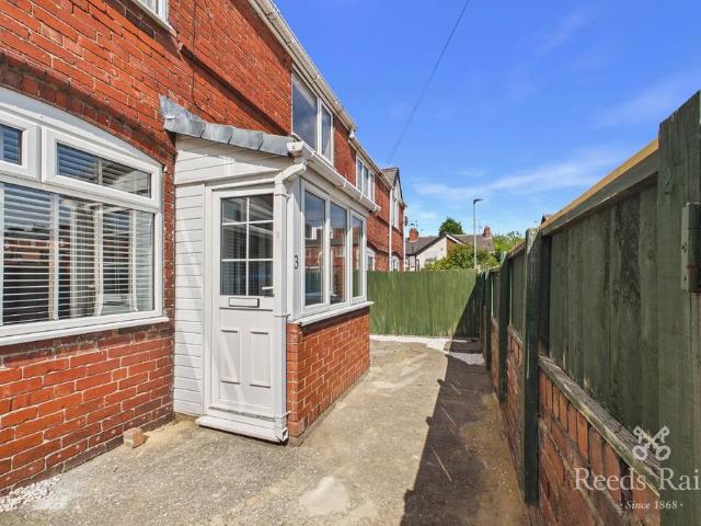 3 bedroom terraced house to rent