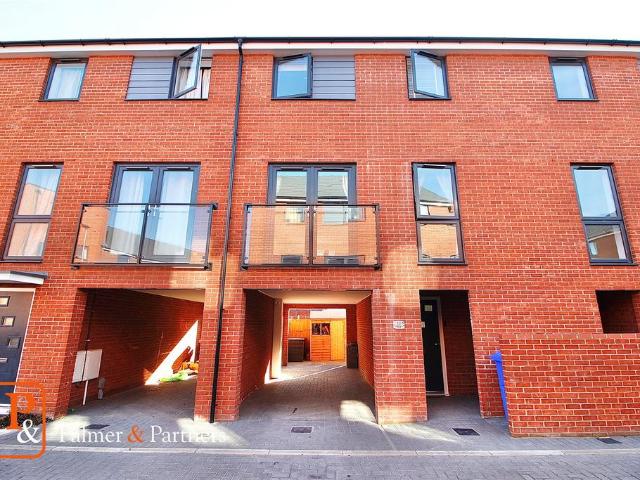 3 bedroom terraced house to rent