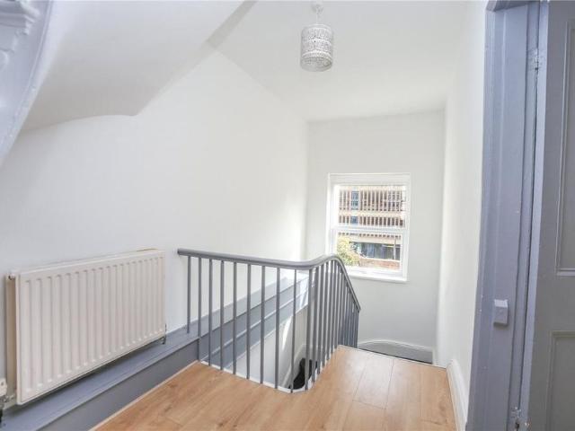 4 bedroom terraced house to rent