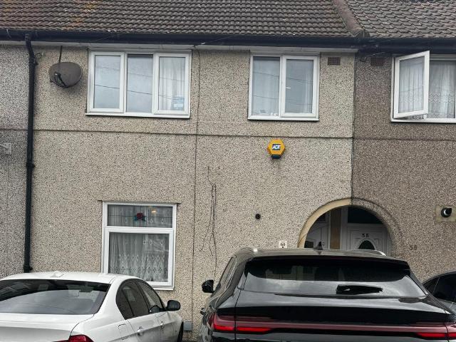3 bedroom terraced house to rent