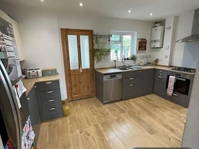 3 bedroom terraced house to rent