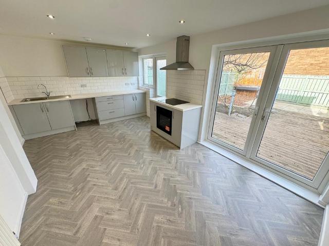 3 bedroom terraced house to rent