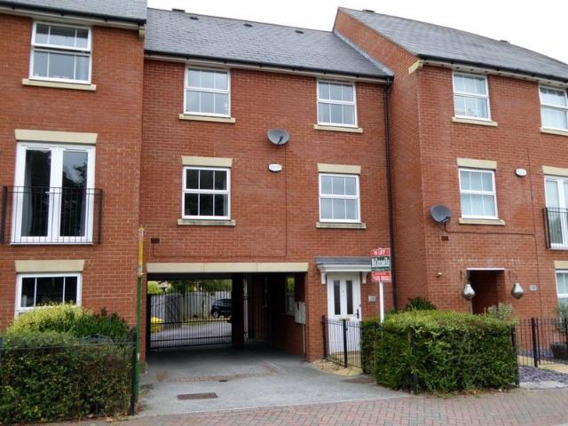3 bedroom terraced house to rent