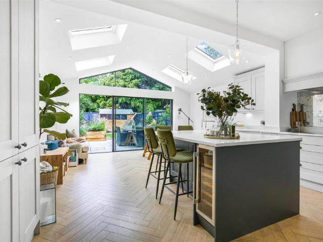 3 bedroom terraced house to rent
