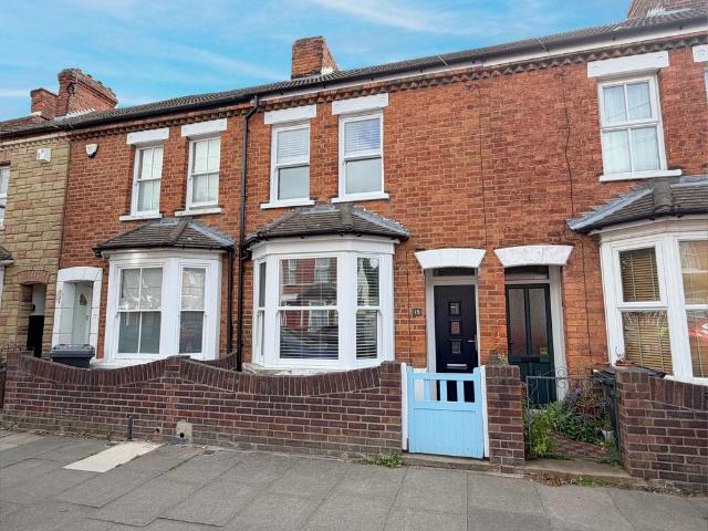 3 bedroom terraced house to rent