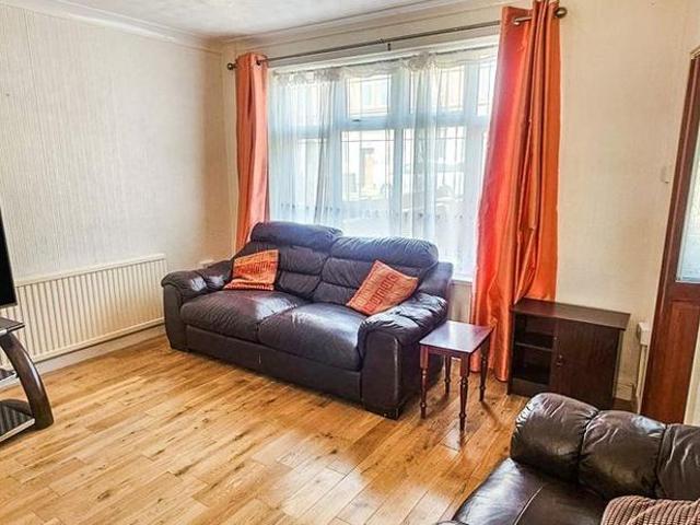 3 bedroom terraced house to rent