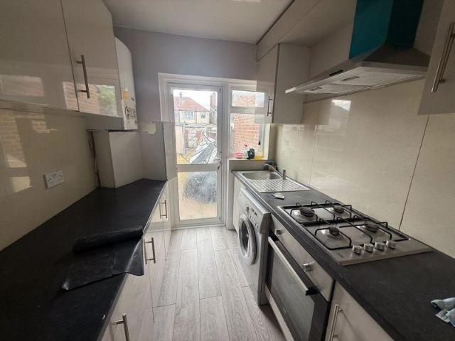 3 bedroom terraced house to rent