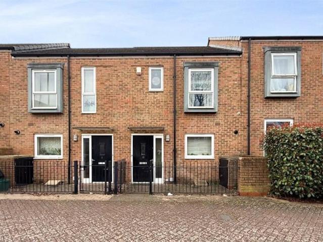 3 bedroom terraced house to rent