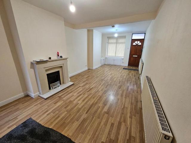 3 bedroom terraced house to rent