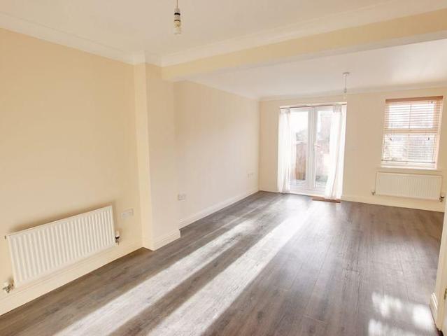 3 bedroom terraced house to rent