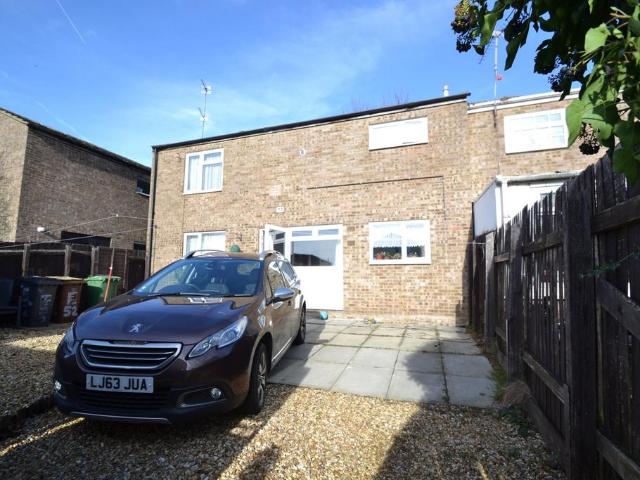 3 bedroom terraced house to rent